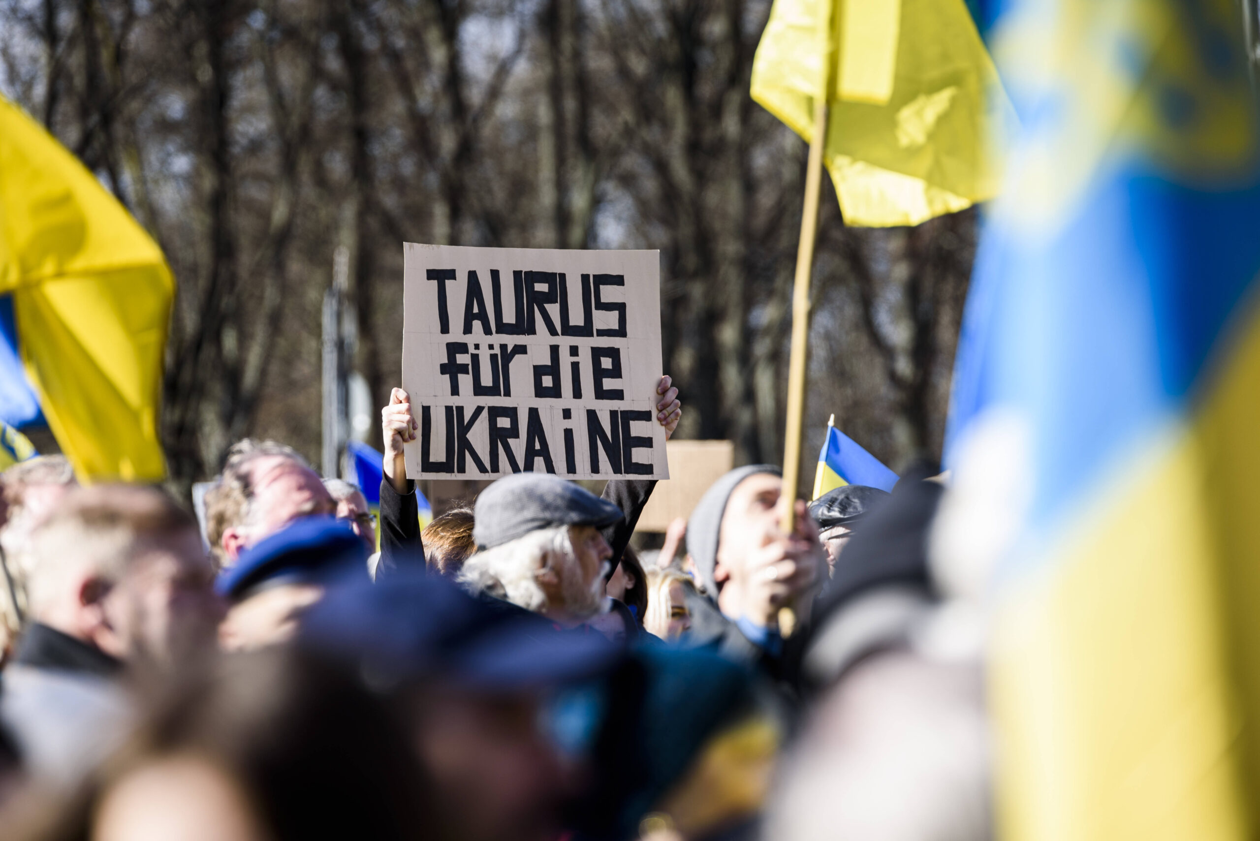 Taurus: Wieso eine Kriegsrakete für Streit sorgt - Kleine Kinderzeitung